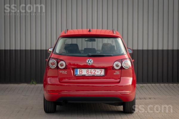 Sarkans Volkswagen Golf Plus 2013 Talsi, ar dzinēja tilpumu 1.60 L un nobraukumu 210 tūkst. km par 5850 €, foto 5 vietnē AUTOMOTO.COM.LV