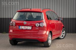 Red Volkswagen Golf Plus 2013 in Talsi, with an engine capacity of 1.60 L and mileage of 210 thousand km for 5850 €, photo 8 on AUTOMOTO.COM.LV