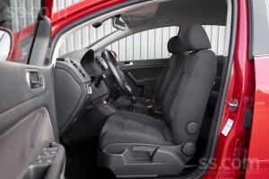 Red Volkswagen Golf Plus 2013 in Talsi, with an engine capacity of 1.60 L and mileage of 210 thousand km for 5850 €, photo 10 on AUTOMOTO.COM.LV