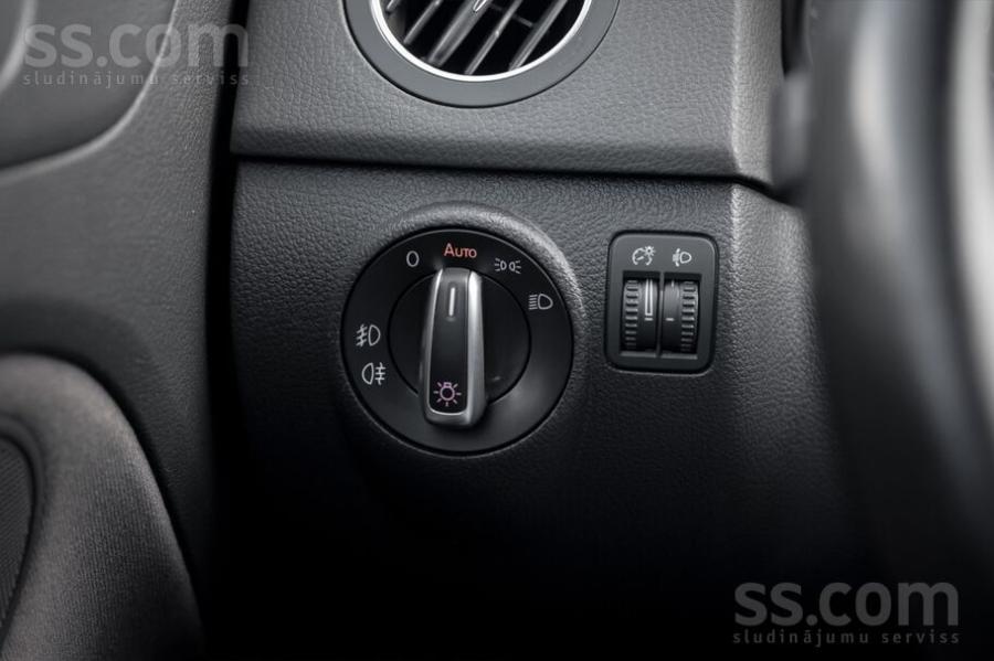 Red Volkswagen Golf Plus 2013 in Talsi, with an engine capacity of 1.60 L and mileage of 210 thousand km for 5850 €, photo 15 on AUTOMOTO.COM.LV