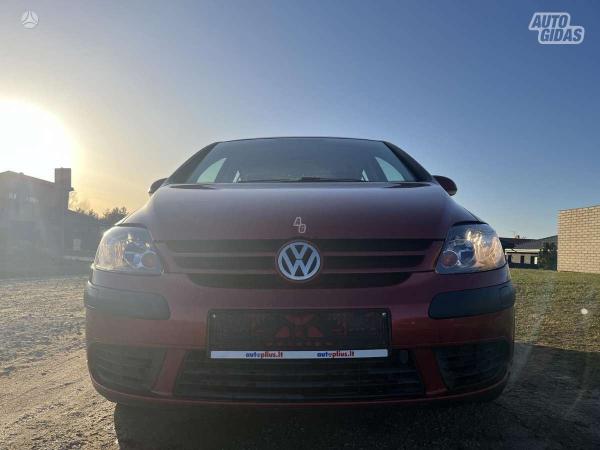 Sarkans Volkswagen Golf Plus 2005 Kauņa, ar dzinēja tilpumu 1.60 L un nobraukumu 237 tūkst. km par 1650 €, foto 2 vietnē AUTOMOTO.COM.LV
