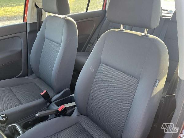 Sarkans Volkswagen Golf Plus 2005 Kauņa, ar dzinēja tilpumu 1.60 L un nobraukumu 237 tūkst. km par 1650 €, foto 10 vietnē AUTOMOTO.COM.LV