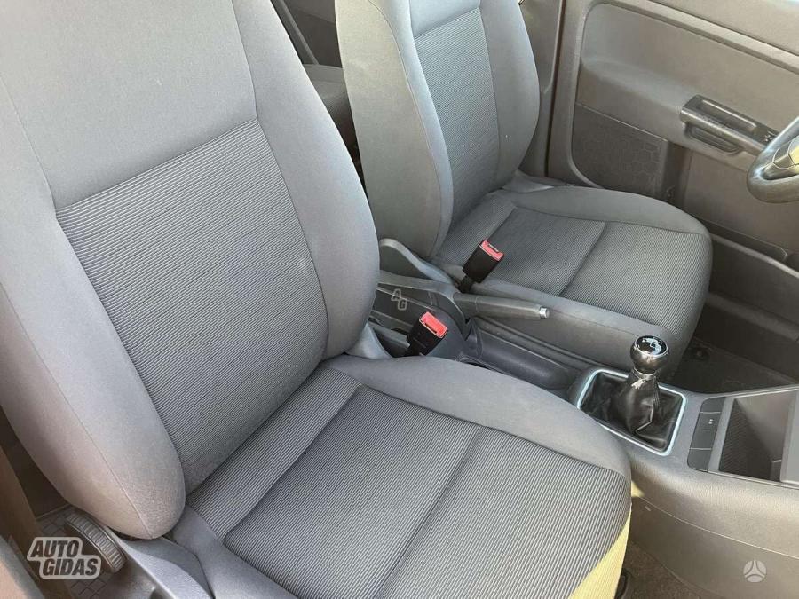 Sarkans Volkswagen Golf Plus 2005 Kauņa, ar dzinēja tilpumu 1.60 L un nobraukumu 237 tūkst. km par 1650 €, foto 13 vietnē AUTOMOTO.COM.LV