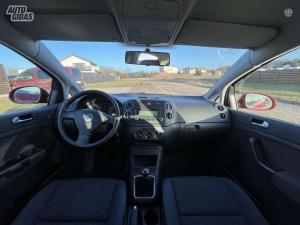 Sarkans Volkswagen Golf Plus 2005 Kauņa, ar dzinēja tilpumu 1.60 L un nobraukumu 237 tūkst. km par 1650 €, foto 18 vietnē AUTOMOTO.COM.LV