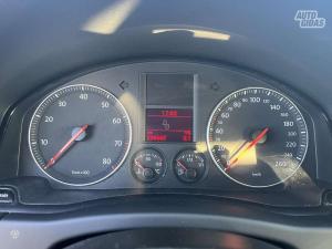 Sarkans Volkswagen Golf Plus 2005 Kauņa, ar dzinēja tilpumu 1.60 L un nobraukumu 237 tūkst. km par 1650 €, foto 23 vietnē AUTOMOTO.COM.LV
