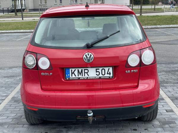 Red Volkswagen Golf Plus 2006 in Kaunas, with an engine capacity of 1.60 L and mileage of 115 thousand km for 1800 €, photo 6 on AUTOMOTO.COM.LV