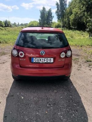 Red Volkswagen Golf Plus 2006 in Ukmerge, with an engine capacity of 2.00 L and mileage of 300 thousand km for 1999 €, photo 6 on AUTOMOTO.COM.LV