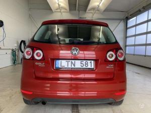 Red Volkswagen Golf Plus 2010 in Radviliskis, with an engine capacity of 1.60 L and mileage of 308 thousand km for 3950 €, photo 4 on AUTOMOTO.COM.LV