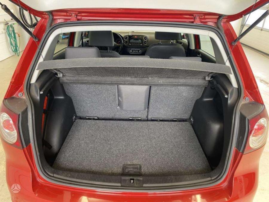 Sarkans Volkswagen Golf Plus 2010 Radviliškis, ar dzinēja tilpumu 1.60 L un nobraukumu 308 tūkst. km par 3450 €, foto 13 vietnē AUTOMOTO.COM.LV