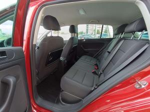 Red Volkswagen Golf Plus 2011 in Kretinga, with an engine capacity of 1.20 L and mileage of 208 thousand km for 5600 €, photo 13 on AUTOMOTO.COM.LV