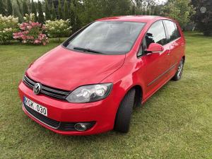 Red Volkswagen Golf Plus 2011 in Kaunas, with an engine capacity of 1.20 L and mileage of 222 thousand km for 3600 €, photo  on AUTOMOTO.COM.LV