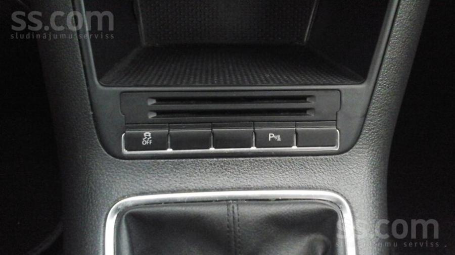 Red Volkswagen Golf Plus 2013 in Ogre, with an engine capacity of 1.20 L and mileage of 209 thousand km for 4050 €, photo 21 on AUTOMOTO.COM.LV