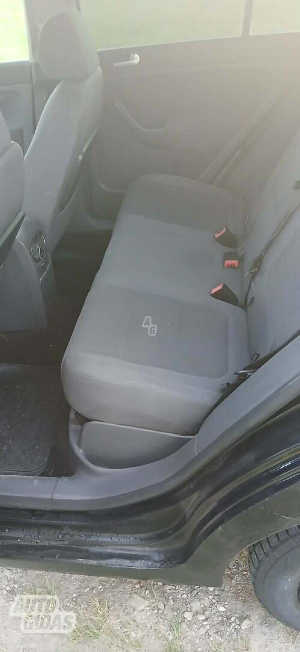 Volkswagen Golf Plus 2007 in Jonava, with an engine capacity of 1.90 L and mileage of 221 thousand km for 950 €, photo 9 on AUTOMOTO.COM.LV