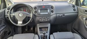 Volkswagen Golf Plus 2008 in Vilkaviskis, with an engine capacity of 2.00 L and mileage of 338 thousand km for 950 €, photo 8 on AUTOMOTO.COM.LV