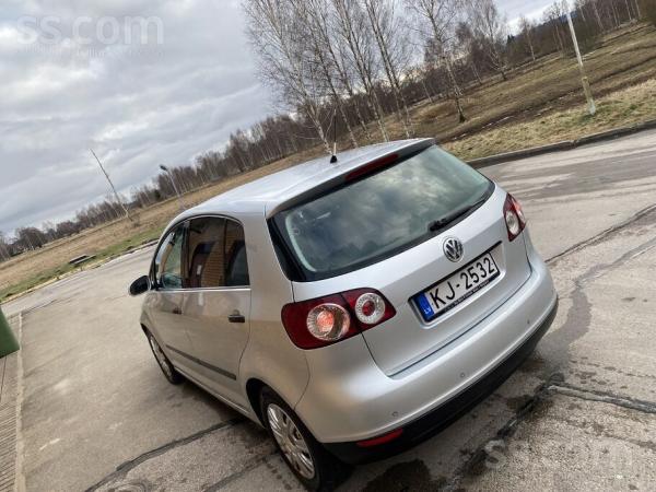 Volkswagen Golf Plus 2005 in Riga, with an engine capacity of 1.90 L and mileage of 300 thousand km for 1500 €, photo 3 on AUTOMOTO.COM.LV