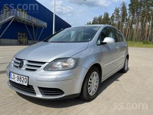 Volkswagen Golf Plus 2005 Rīga, ar dzinēja tilpumu 1.60 L un nobraukumu 220 tūkst. km par 2500 €, foto 4 vietnē AUTOMOTO.COM.LV