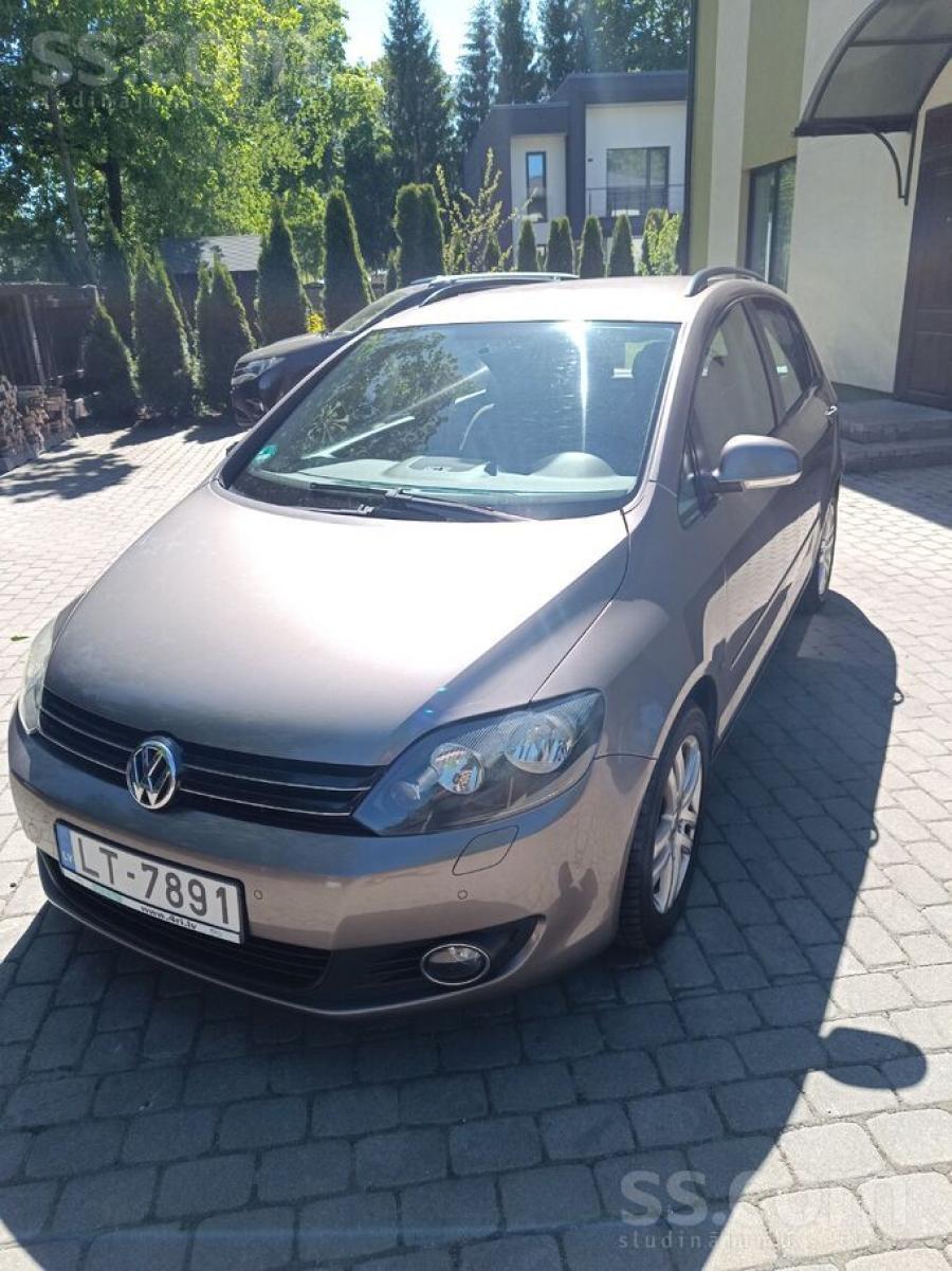 Volkswagen Golf Plus 2009 Rīga, ar dzinēja tilpumu 2.00 L un nobraukumu 247 tūkst. km par 3900 €, foto 1 vietnē AUTOMOTO.COM.LV