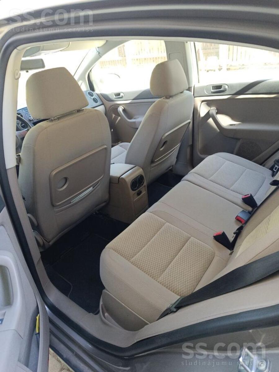 Volkswagen Golf Plus 2009 Rīga, ar dzinēja tilpumu 2.00 L un nobraukumu 247 tūkst. km par 3900 €, foto 13 vietnē AUTOMOTO.COM.LV