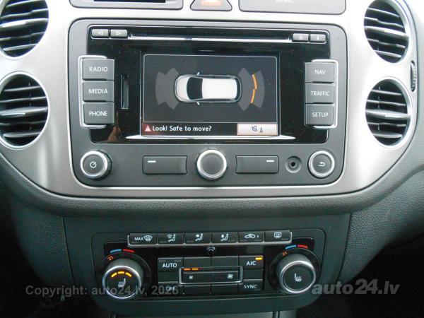 Volkswagen Golf Plus 2013 in Viljandi, with an engine capacity of 1.60 L and mileage of 244 thousand km for 6590 €, photo 6 on AUTOMOTO.COM.LV