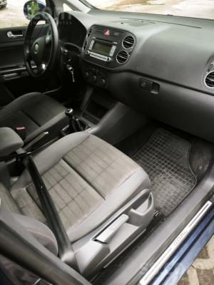 Violets Volkswagen Golf Plus 2006 Rīga, ar dzinēja tilpumu 1.90 L un nobraukumu 353 tūkst. km par 1800 €, foto 12 vietnē AUTOMOTO.COM.LV