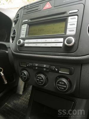 Violets Volkswagen Golf Plus 2006 Rīga, ar dzinēja tilpumu 1.90 L un nobraukumu 353 tūkst. km par 1800 €, foto 14 vietnē AUTOMOTO.COM.LV