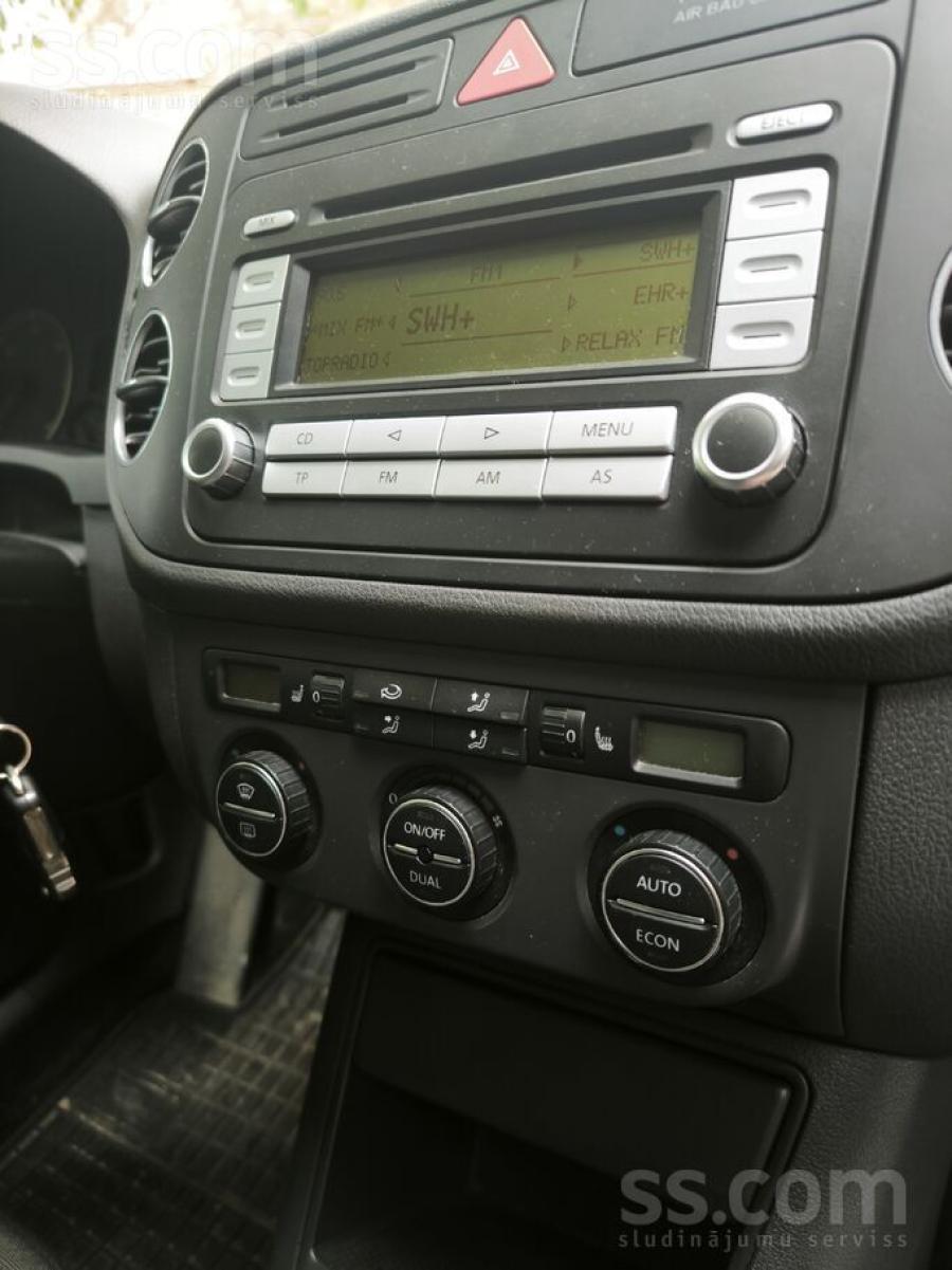 Violets Volkswagen Golf Plus 2006 Rīga, ar dzinēja tilpumu 1.90 L un nobraukumu 353 tūkst. km par 1800 €, foto 14 vietnē AUTOMOTO.COM.LV