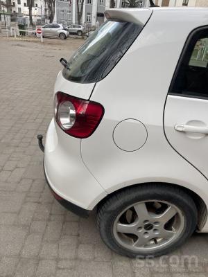Balts Volkswagen Golf Plus 2006 Rīga, ar dzinēja tilpumu 1.90 L un nobraukumu 173 tūkst. km par 1700 €, foto 6 vietnē AUTOMOTO.COM.LV