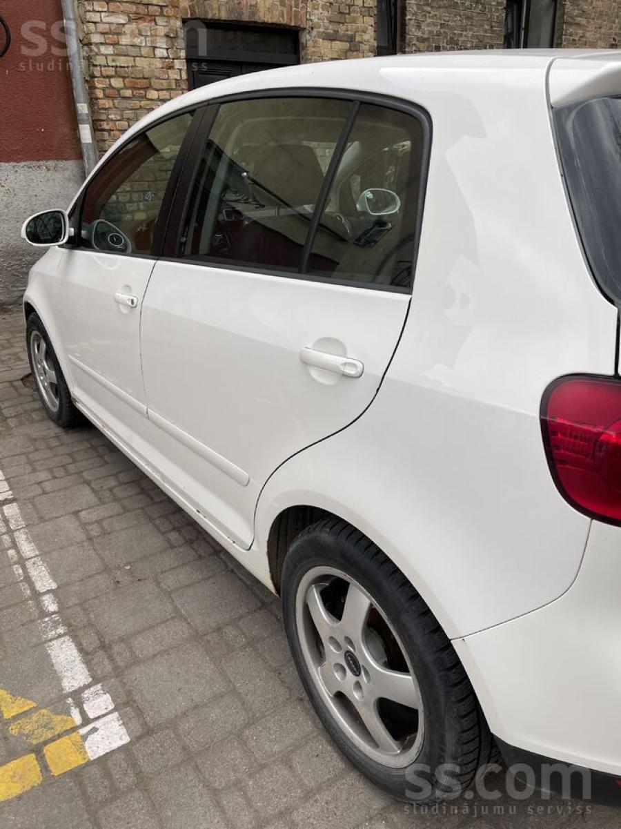 Balts Volkswagen Golf Plus 2006 Rīga, ar dzinēja tilpumu 1.90 L un nobraukumu 173 tūkst. km par 1700 €, foto 8 vietnē AUTOMOTO.COM.LV