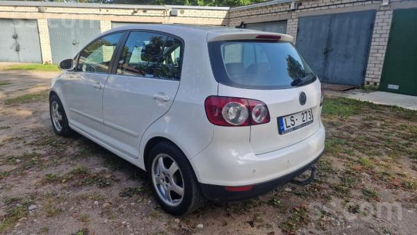 Balts Volkswagen Golf Plus 2006 Rīga, ar dzinēja tilpumu 1.90 L un nobraukumu 175 tūkst. km par 3750 €, foto 5 vietnē AUTOMOTO.COM.LV