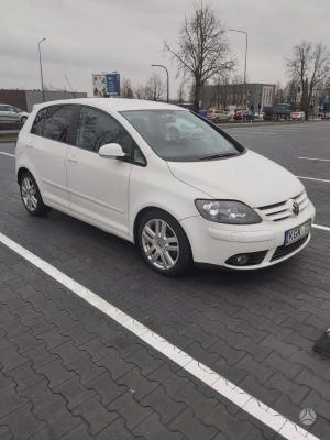 White Volkswagen Golf Plus 2008 in Kaunas, with an engine capacity of 1.40 L and mileage of 325 thousand km for 1900 €, photo  on AUTOMOTO.COM.LV