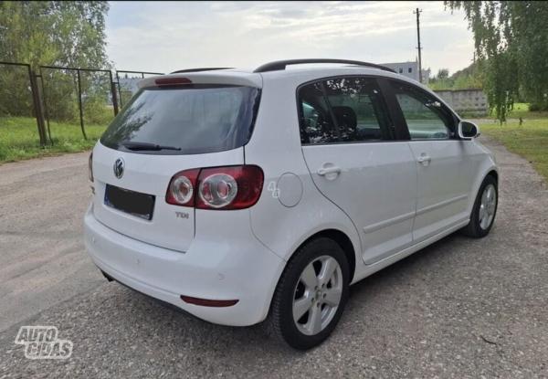White Volkswagen Golf Plus 2009 in Ukmerge, with an engine capacity of 2.00 L and mileage of 308 thousand km for 3600 €, photo 5 on AUTOMOTO.COM.LV
