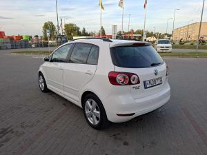White Volkswagen Golf Plus 2009 in Ukmerge, with an engine capacity of 1.97 L and mileage of 309 thousand km for 2800 €, photo 4 on AUTOMOTO.COM.LV