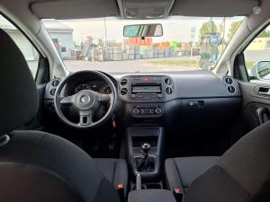 White Volkswagen Golf Plus 2009 in Ukmerge, with an engine capacity of 1.97 L and mileage of 309 thousand km for 2800 €, photo 8 on AUTOMOTO.COM.LV