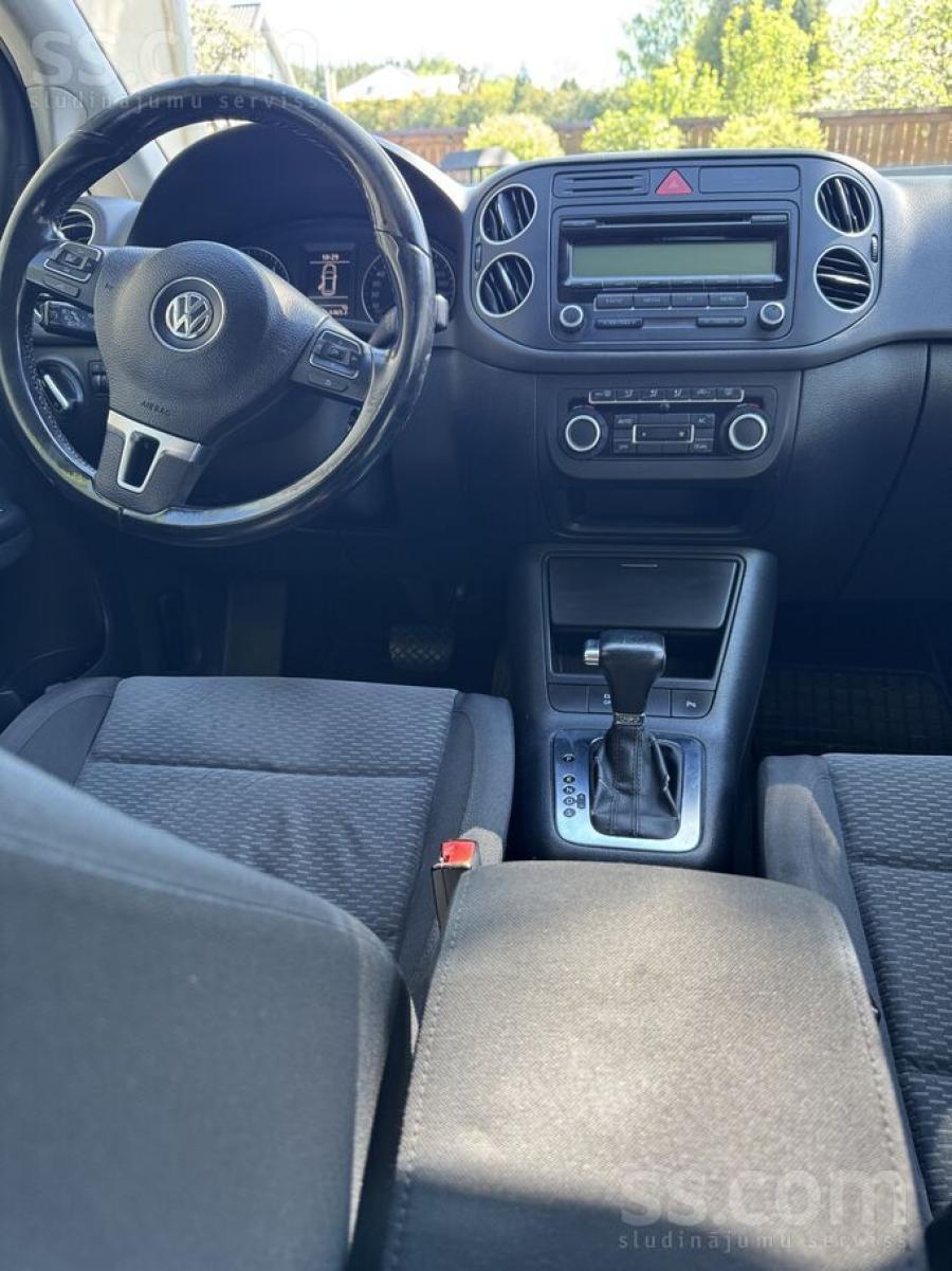 Balts Volkswagen Golf Plus 2010 Jūrmala, ar dzinēja tilpumu 1.60 L un nobraukumu 228 tūkst. km par 4500 €, foto 12 vietnē AUTOMOTO.COM.LV