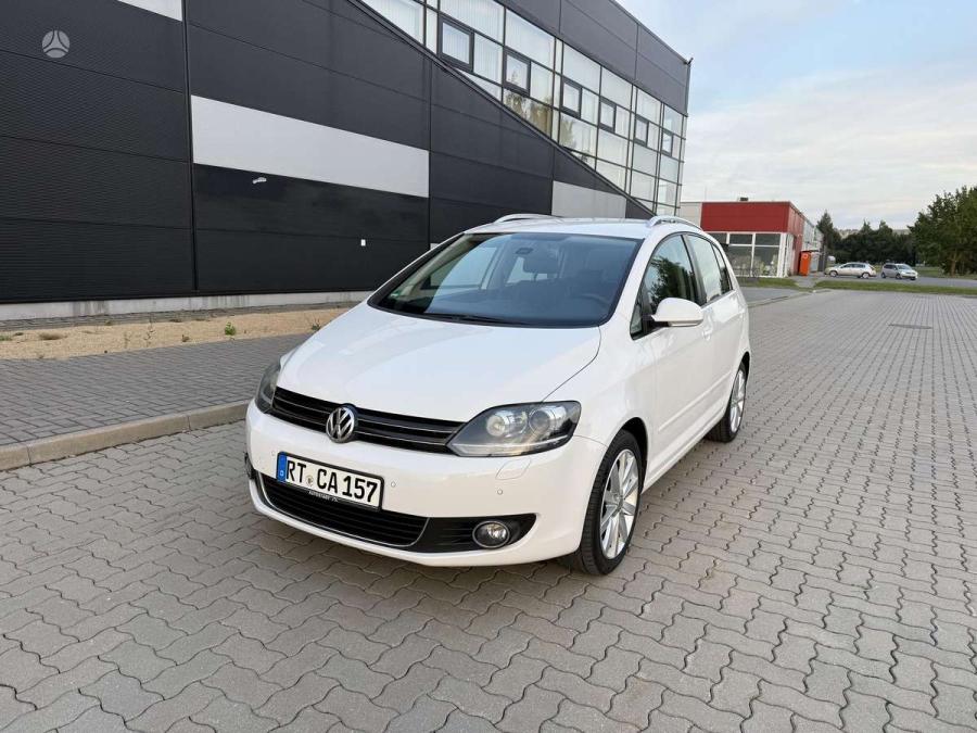 Balts Volkswagen Golf Plus 2010 Panevēža, ar dzinēja tilpumu 1.97 L un nobraukumu 274 tūkst. km par 4600 €, foto 1 vietnē AUTOMOTO.COM.LV