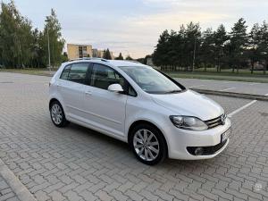 Balts Volkswagen Golf Plus 2010 Panevēža, ar dzinēja tilpumu 1.97 L un nobraukumu 274 tūkst. km par 4600 €, foto 5 vietnē AUTOMOTO.COM.LV