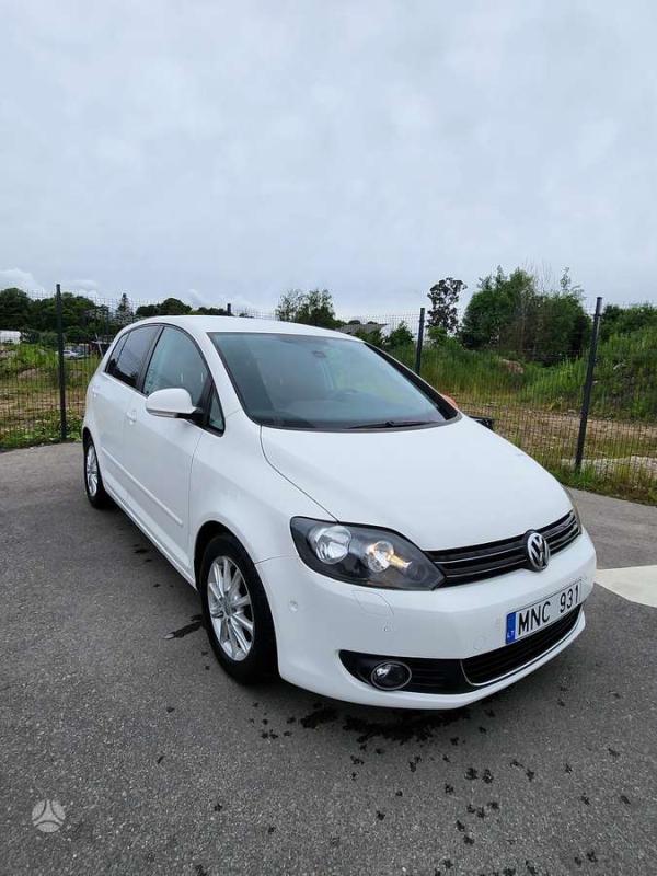Balts Volkswagen Golf Plus 2012 Kauņa, ar dzinēja tilpumu 1.60 L un nobraukumu 195 tūkst. km par 4800 €, foto 4 vietnē AUTOMOTO.COM.LV