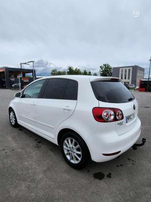 White Volkswagen Golf Plus 2012 in Kaunas, with an engine capacity of 1.60 L and mileage of 195 thousand km for 4800 €, photo 9 on AUTOMOTO.COM.LV