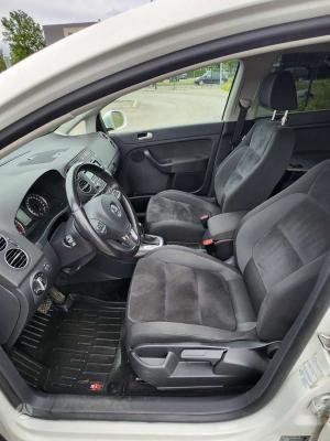 White Volkswagen Golf Plus 2012 in Kaunas, with an engine capacity of 1.60 L and mileage of 195 thousand km for 4800 €, photo 13 on AUTOMOTO.COM.LV