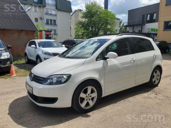 Balts Volkswagen Golf Plus 2012 Daugavpils, ar dzinēja tilpumu 1.60 L un nobraukumu 0 tūkst. km par 4150 €, foto 1 vietnē AUTOMOTO.COM.LV