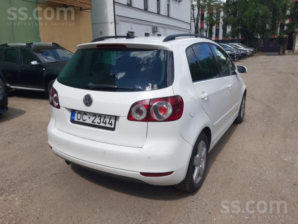 Balts Volkswagen Golf Plus 2012 Daugavpils, ar dzinēja tilpumu 1.60 L un nobraukumu 0 tūkst. km par 4150 €, foto 6 vietnē AUTOMOTO.COM.LV