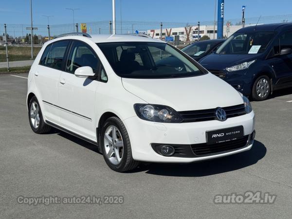 White Volkswagen Golf Plus 2014 in Tallinn, with an engine capacity of 1.20 L and mileage of 155 thousand km for 5990 €, photo 3 on AUTOMOTO.COM.LV