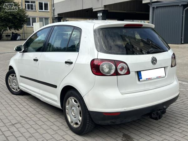 Balts Volkswagen Golf Plus 2005 Kauņa, ar dzinēja tilpumu 1.40 L un nobraukumu 220 tūkst. km par 1250 €, foto 3 vietnē AUTOMOTO.COM.LV