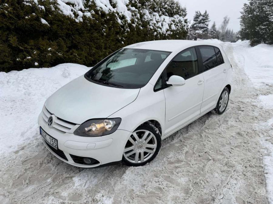 Balts Volkswagen Golf Plus 2009 Viļņa, ar dzinēja tilpumu 1.39 L un nobraukumu 180 tūkst. km par 2450 €, foto 2 vietnē AUTOMOTO.COM.LV