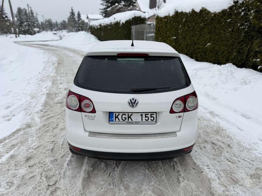 Balts Volkswagen Golf Plus 2009 Viļņa, ar dzinēja tilpumu 1.39 L un nobraukumu 180 tūkst. km par 2450 €, foto 6 vietnē AUTOMOTO.COM.LV