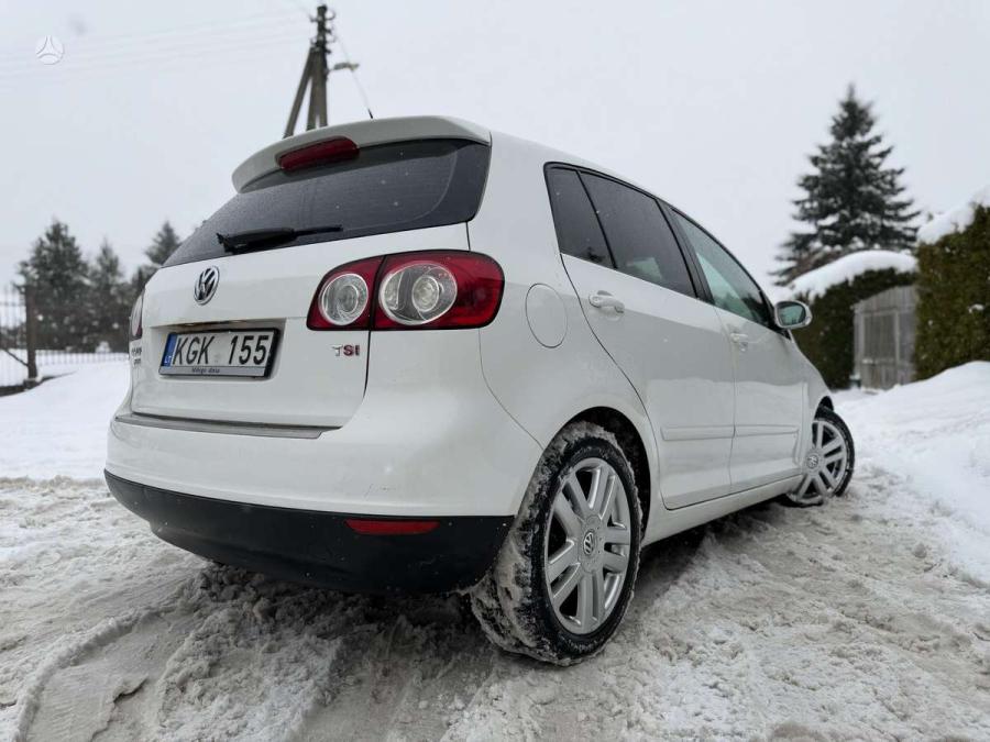 Balts Volkswagen Golf Plus 2009 Viļņa, ar dzinēja tilpumu 1.39 L un nobraukumu 180 tūkst. km par 2450 €, foto 8 vietnē AUTOMOTO.COM.LV