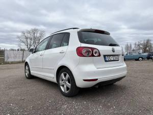 Balts Volkswagen Golf Plus 2012 Daugavpils, ar dzinēja tilpumu 1.60 L un nobraukumu 361 tūkst. km par 4150 €, foto 4 vietnē AUTOMOTO.COM.LV