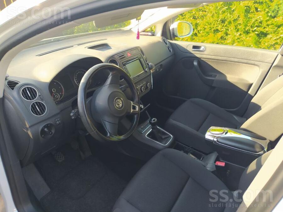 Balts Volkswagen Golf Plus 2012 Ventspils, ar dzinēja tilpumu 1.60 L un nobraukumu 196 tūkst. km par 3500 €, foto 5 vietnē AUTOMOTO.COM.LV