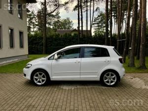 Белый Фольксваген Гольф Плюс 2012 в Рига, объемом двигателя 1.60 л и пробегом 157 тыс. км за 4500 €, фото 6 на AUTOMOTO.COM.LV