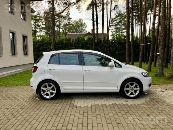Balts Volkswagen Golf Plus 2012 Rīga, ar dzinēja tilpumu 1.60 L un nobraukumu 157 tūkst. km par 4500 €, foto 8 vietnē AUTOMOTO.COM.LV